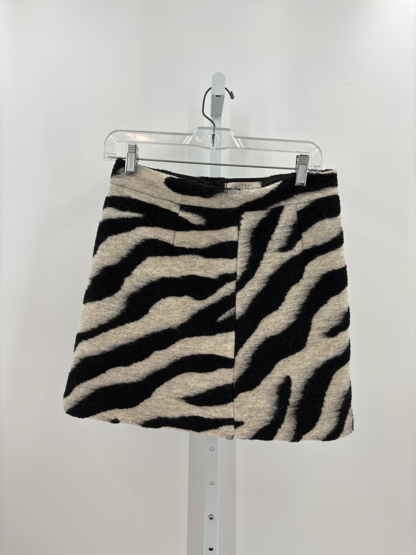 Astrid Skirts (Pre-owned) – revolveboutiques